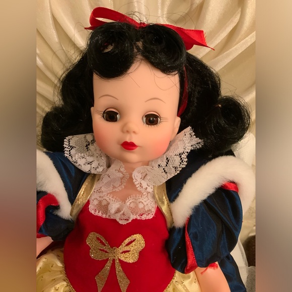 Toys | Authentic Snow White Trunk Set Doll Collection By Madame ...